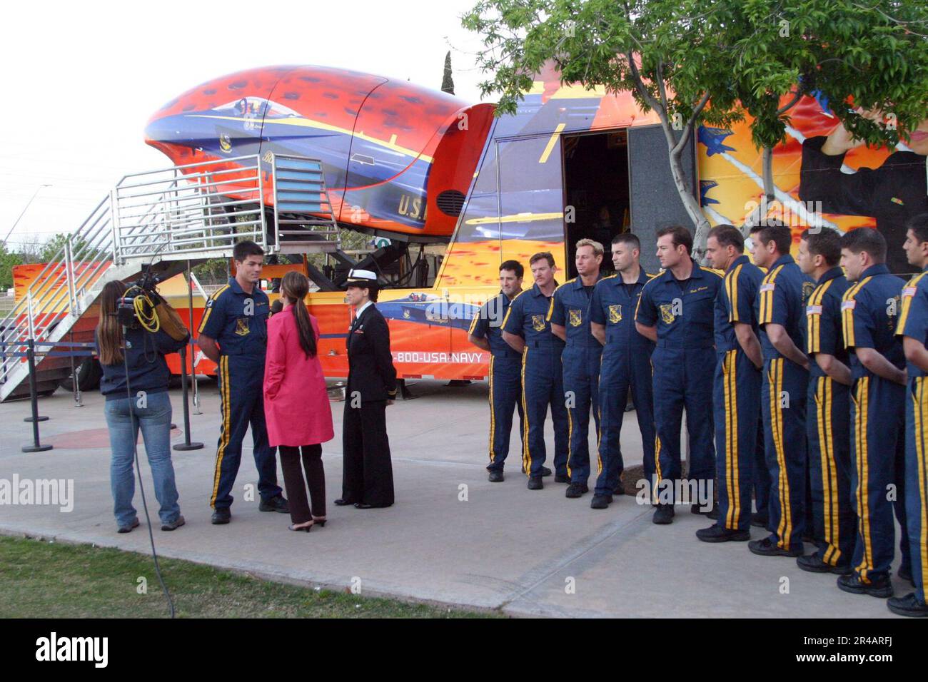 US Navy Television reporter Nicole McGregor of KPNX TV, Phoenix ...