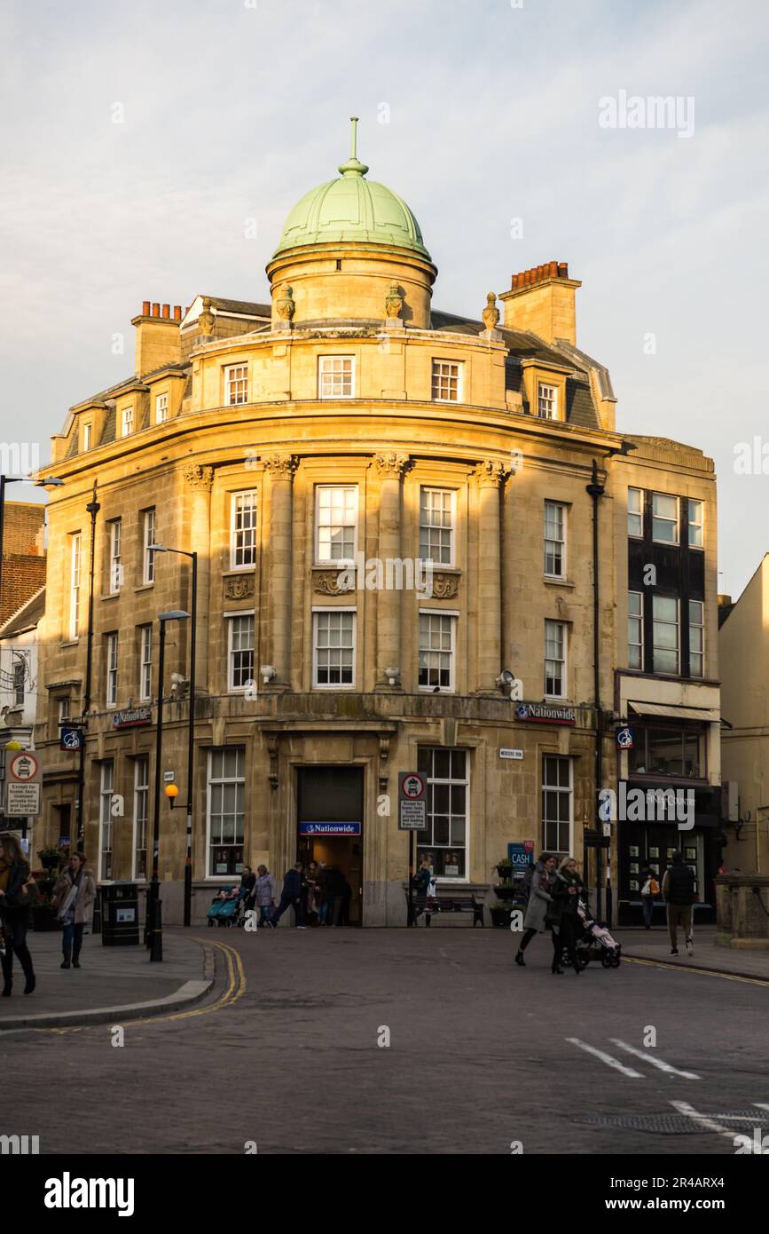 Nationwide building society storefront hi-res stock photography and ...