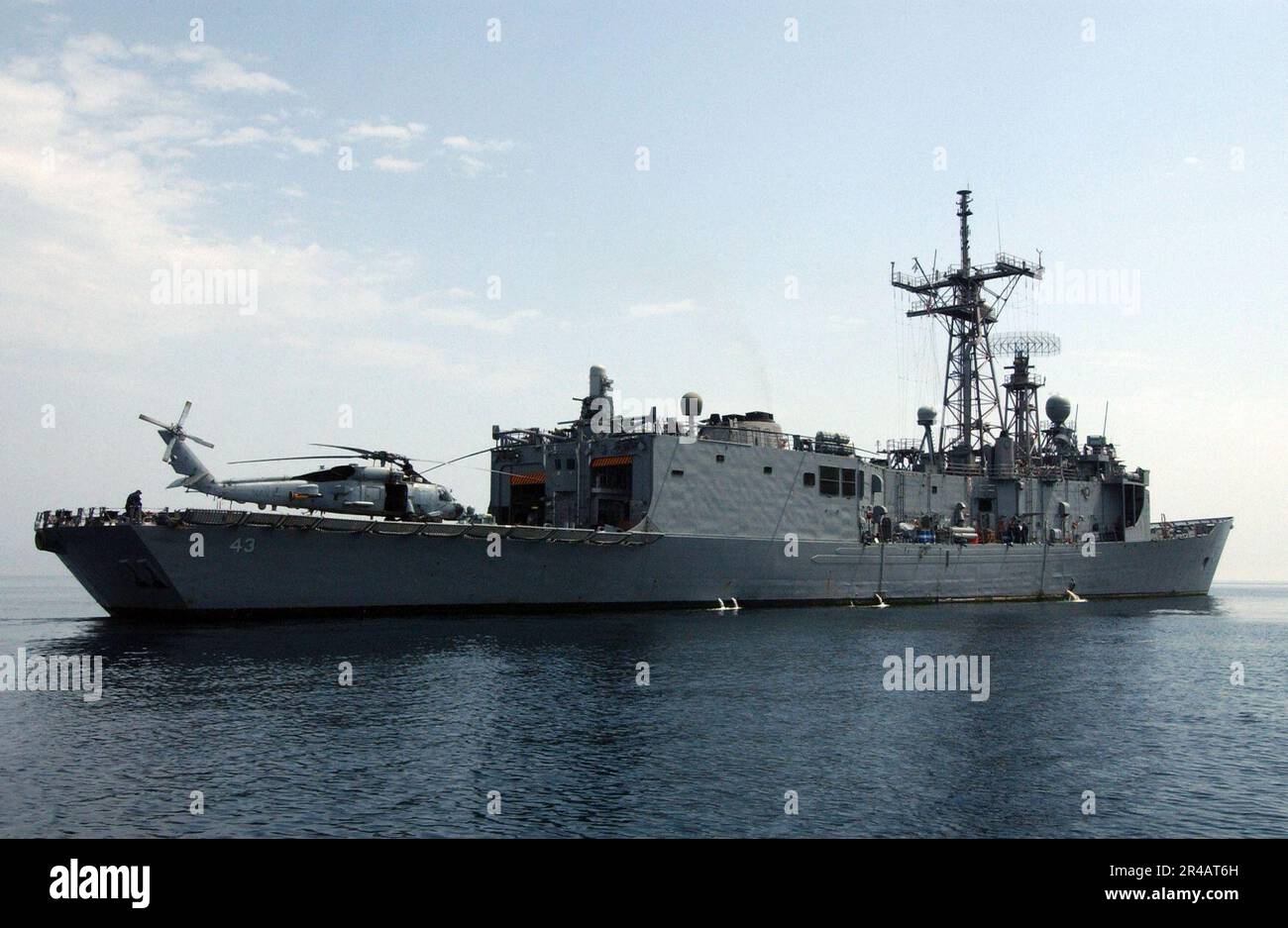 US Navy The guided missile frigate USS Thach (FFG 43) conducts ...