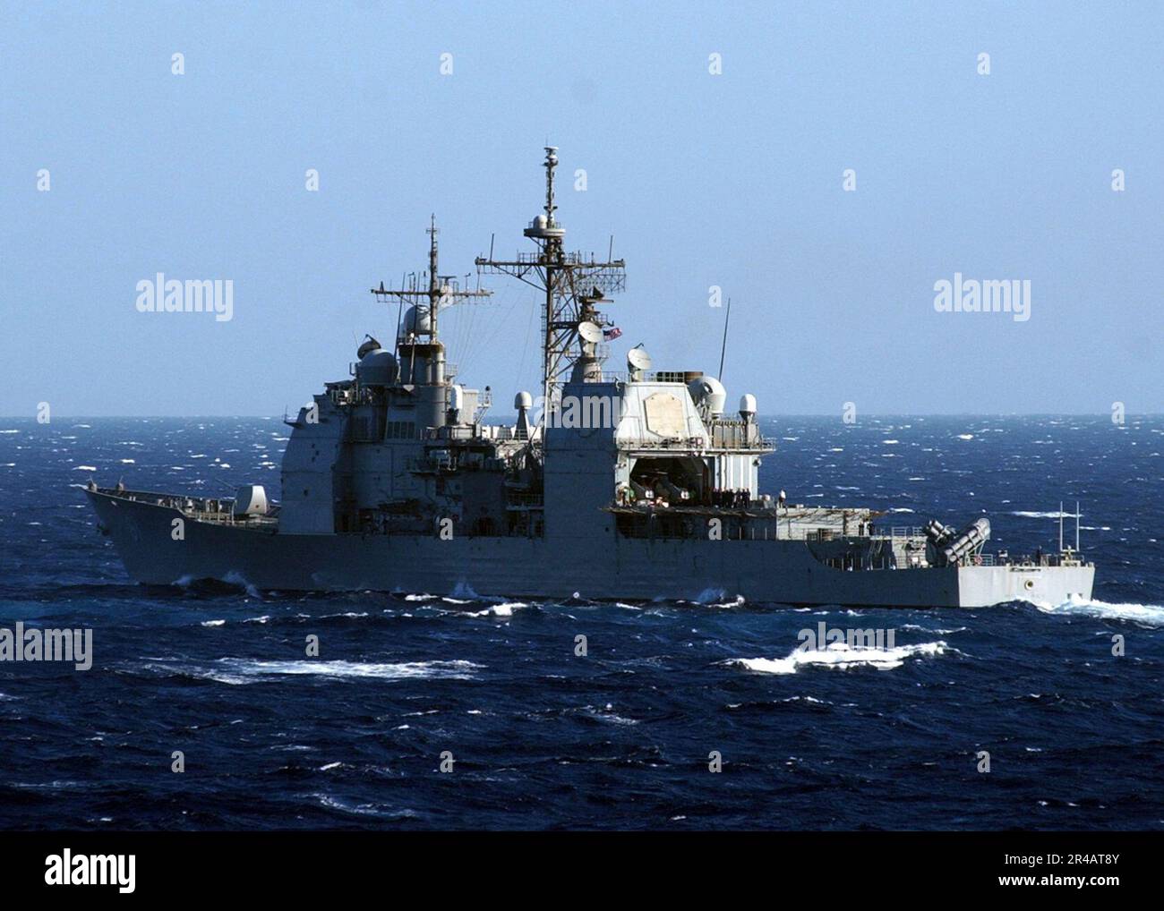 US Navy The Ticonderoga-class guided missile cruiser USS Monterey (CG ...