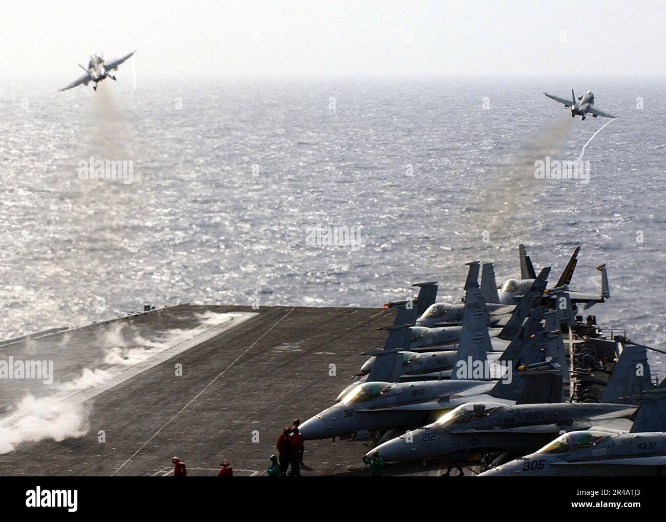 US Navy Two F-A-18C Hornets take off simultaneously Stock Photo - Alamy