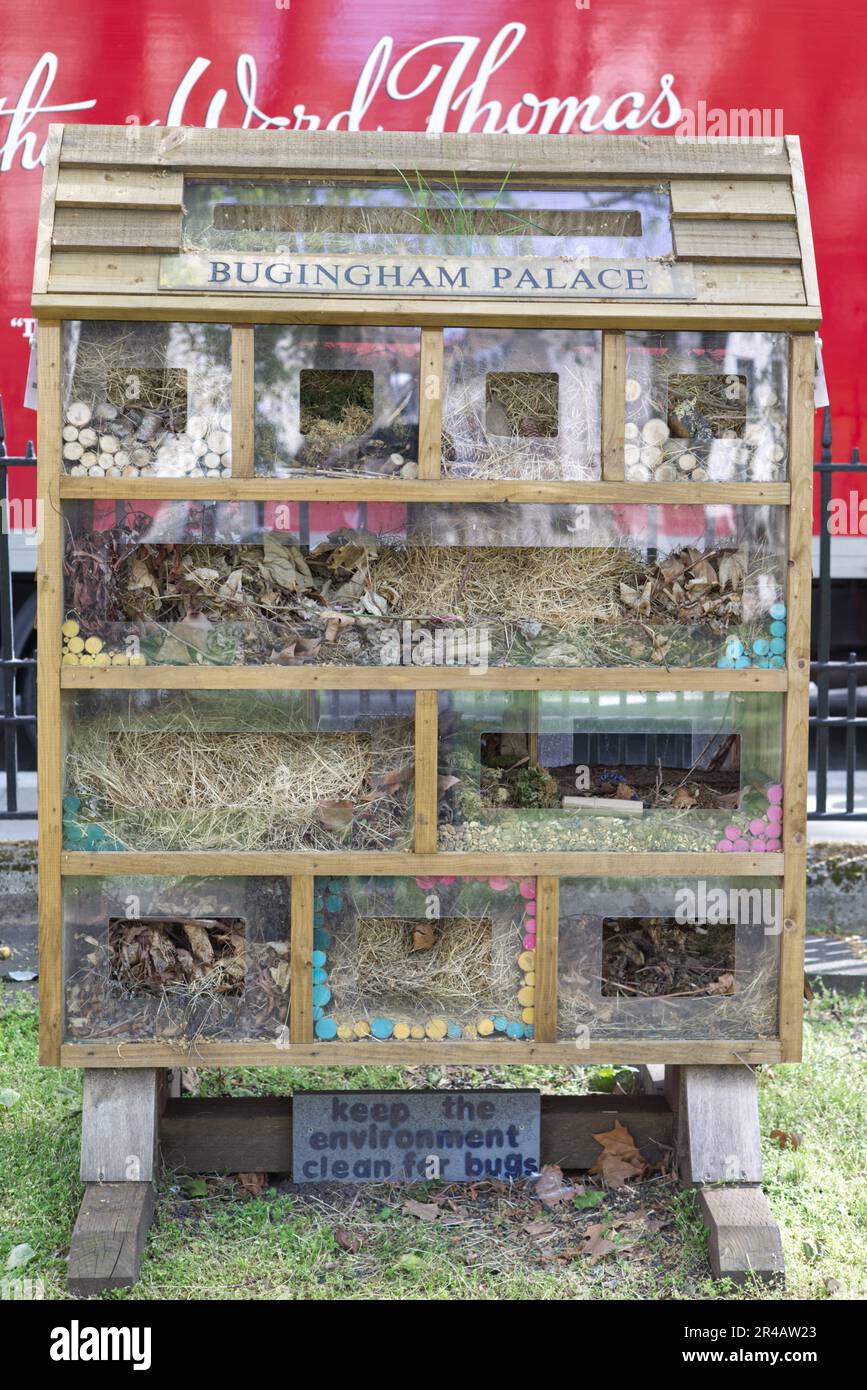 Bugingham Palace, keep the environment clean for bugs, London Stock ...