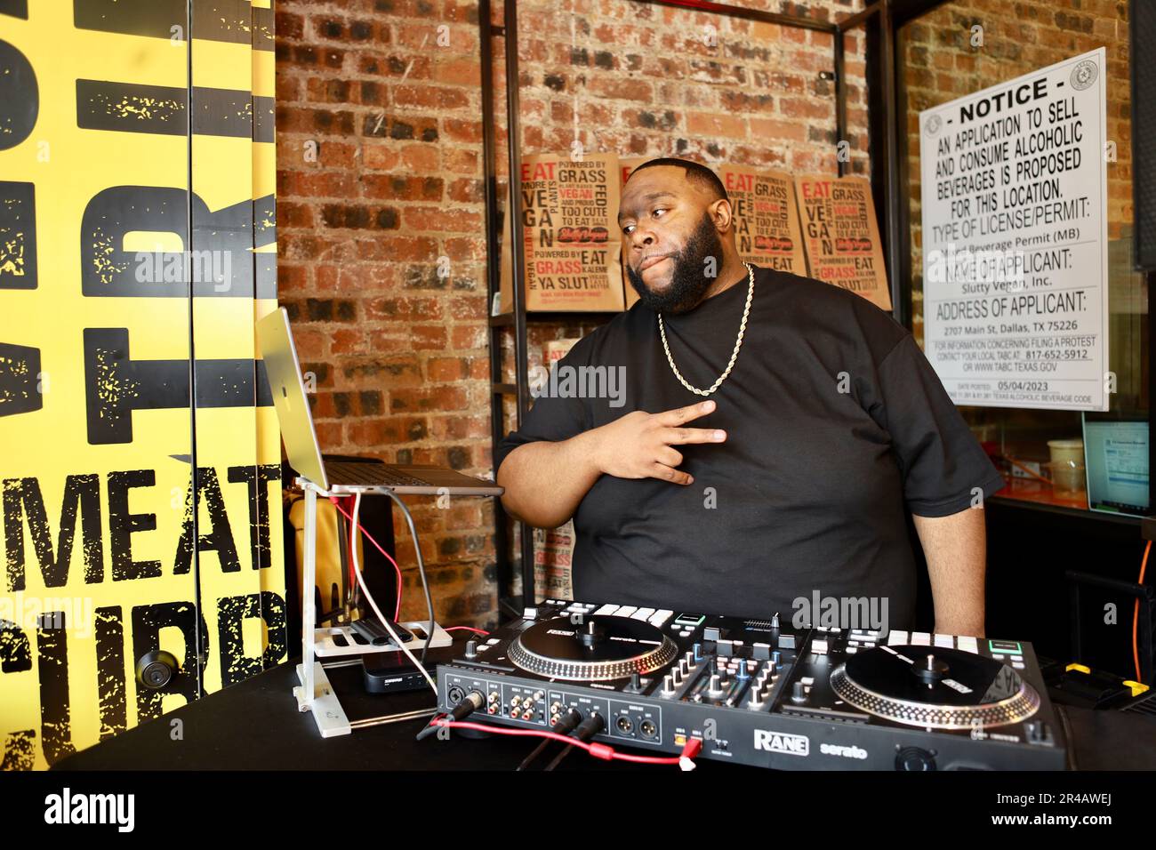 Dj pose hi-res stock photography and images - Alamy