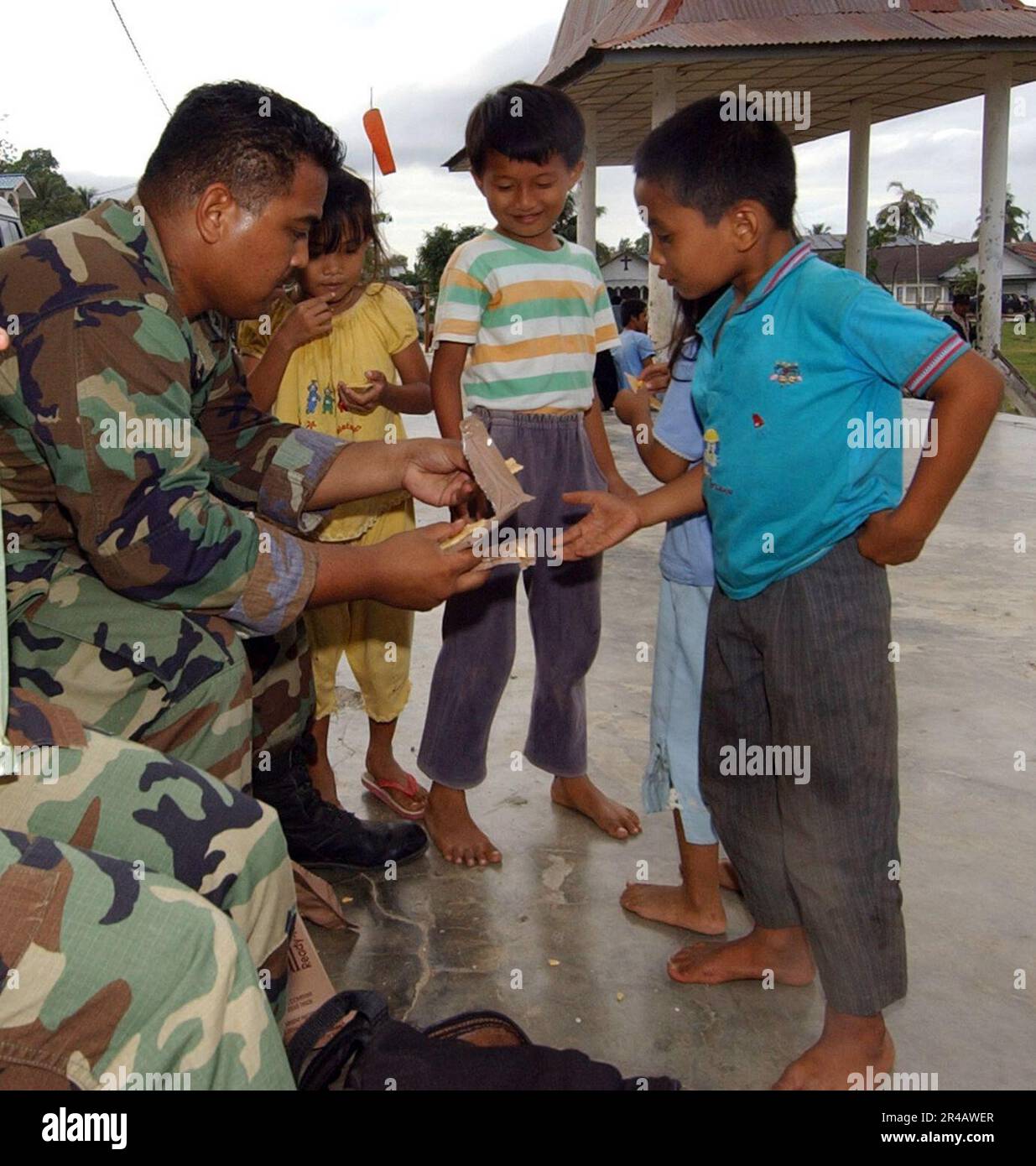 US Navy Culinary Specialist 3rd Class assigned to the Military Sealift ...