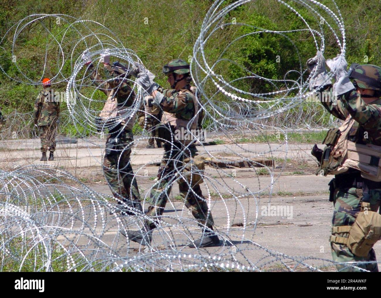 US Navy Sailors assigned to Mobile Security Detachment Two Five (MSD-25 ...