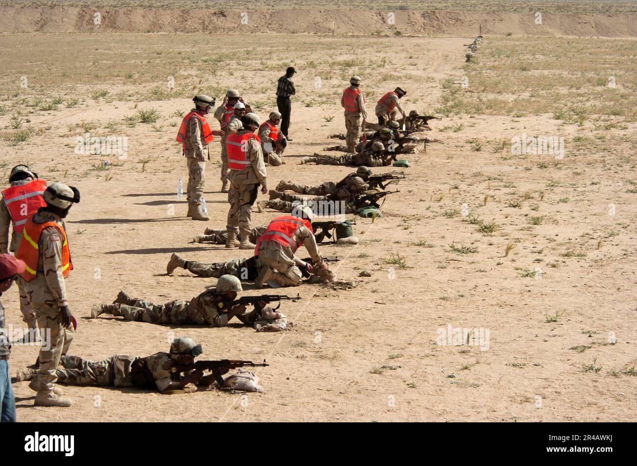 US Navy U.S. Army's 2nd Battalion-198 Armor, facilitated a live fire ...