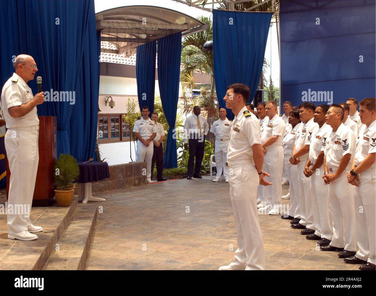 US Navy Chief of Naval Operations Adm. Vern Clark speaks to Sailors ...