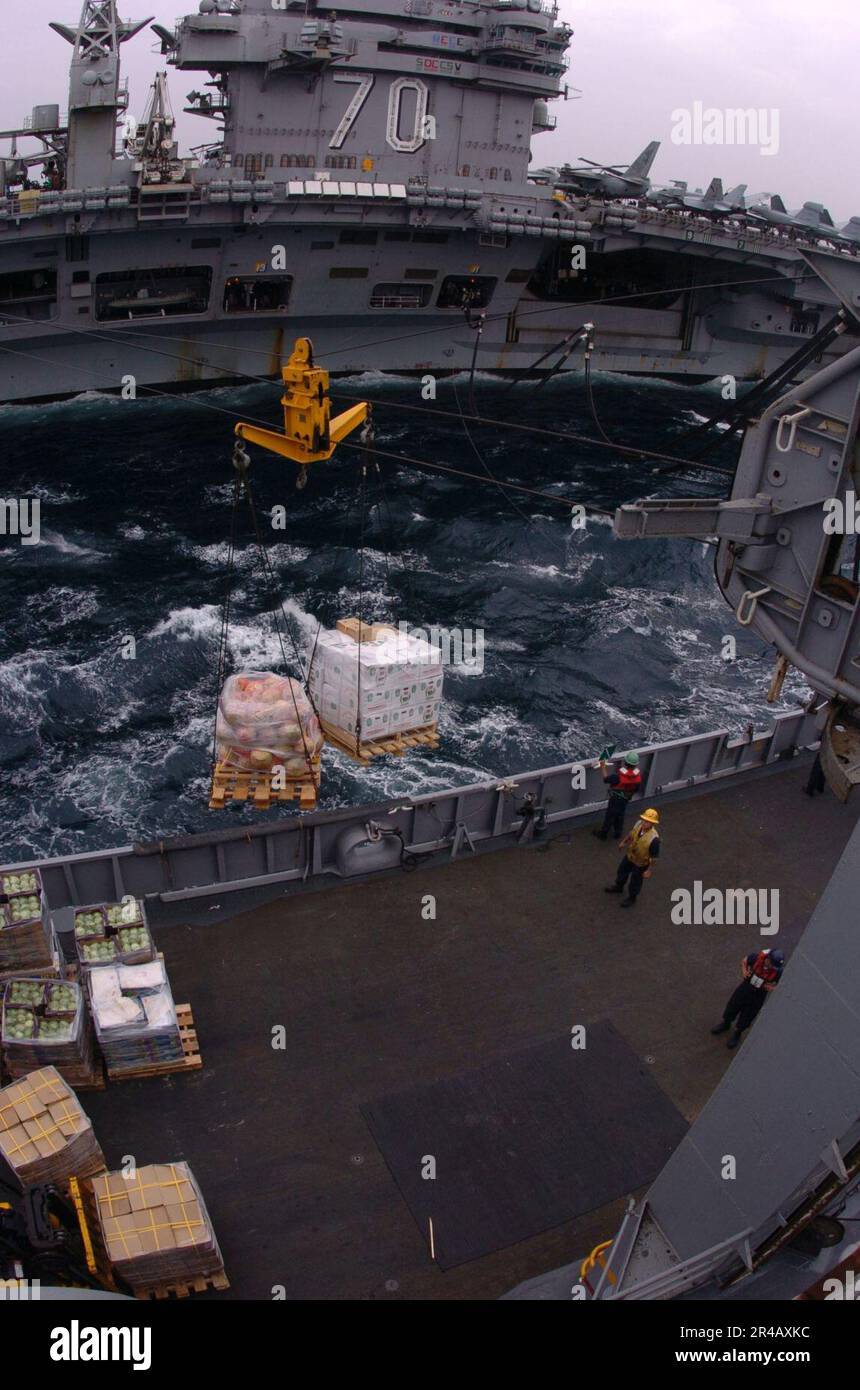 US Navy Sailors assigned to Deck Department aboard the fast combat ...