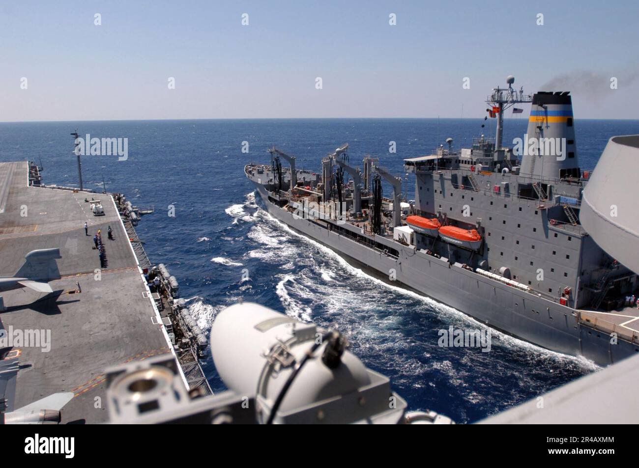 US Navy The Military Sealift Command (MSC) underway replenishment oiler ...
