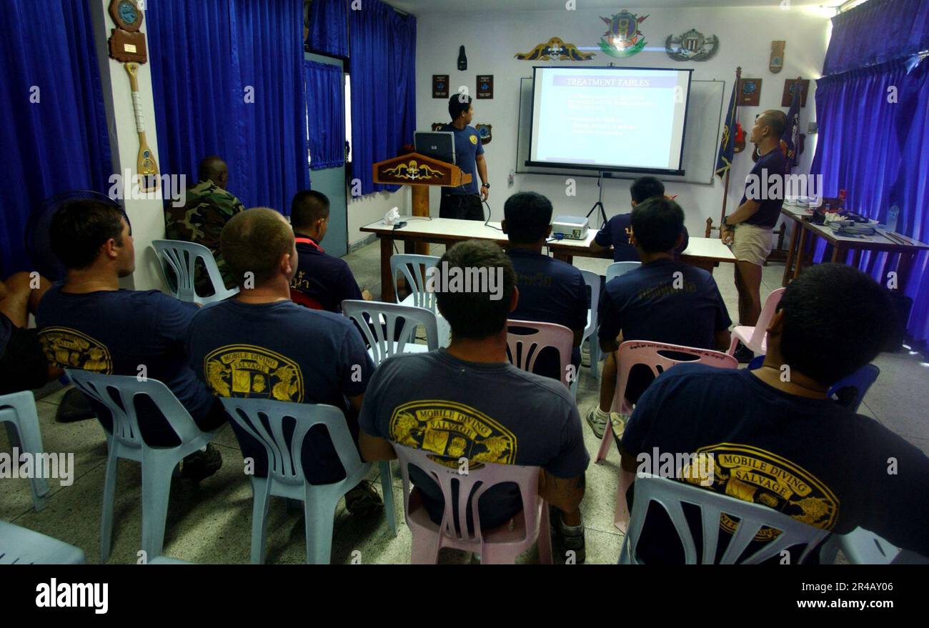 US Navy U.S. Navy Petty Officer 1st Class assigned to Mobile Diving ...