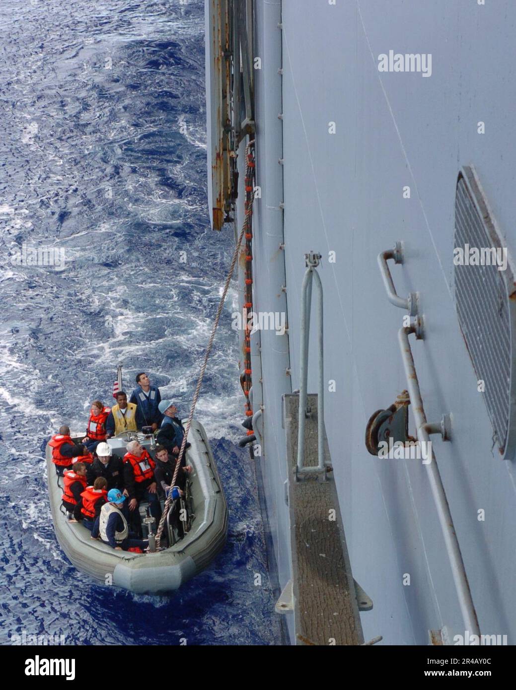 US Navy Sailors assigned to the amphibious assault ship USS Boxer's ...