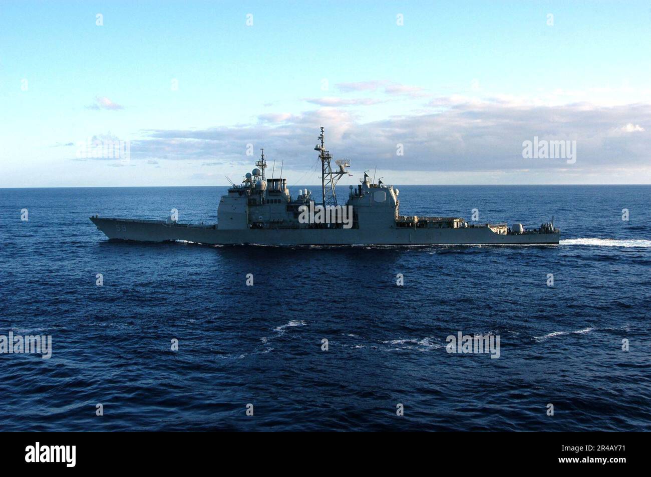 US Navy The guided missile cruiser USS Princeton (CG 59) comes along ...