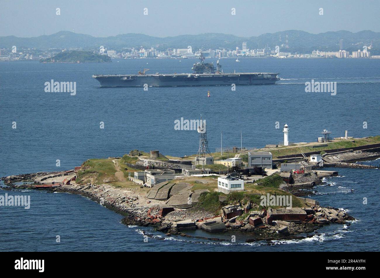 US Navy The conventionally powered aircraft carrier USS Kitty Hawk (CV ...