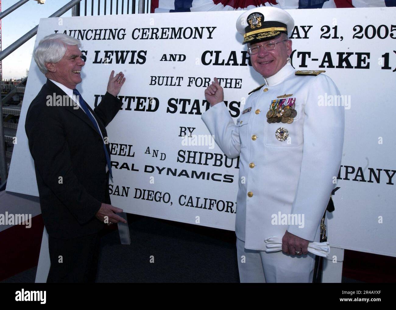 US Navy Chief of Naval Operations Adm. Vern Clark and Congressman Jerry ...