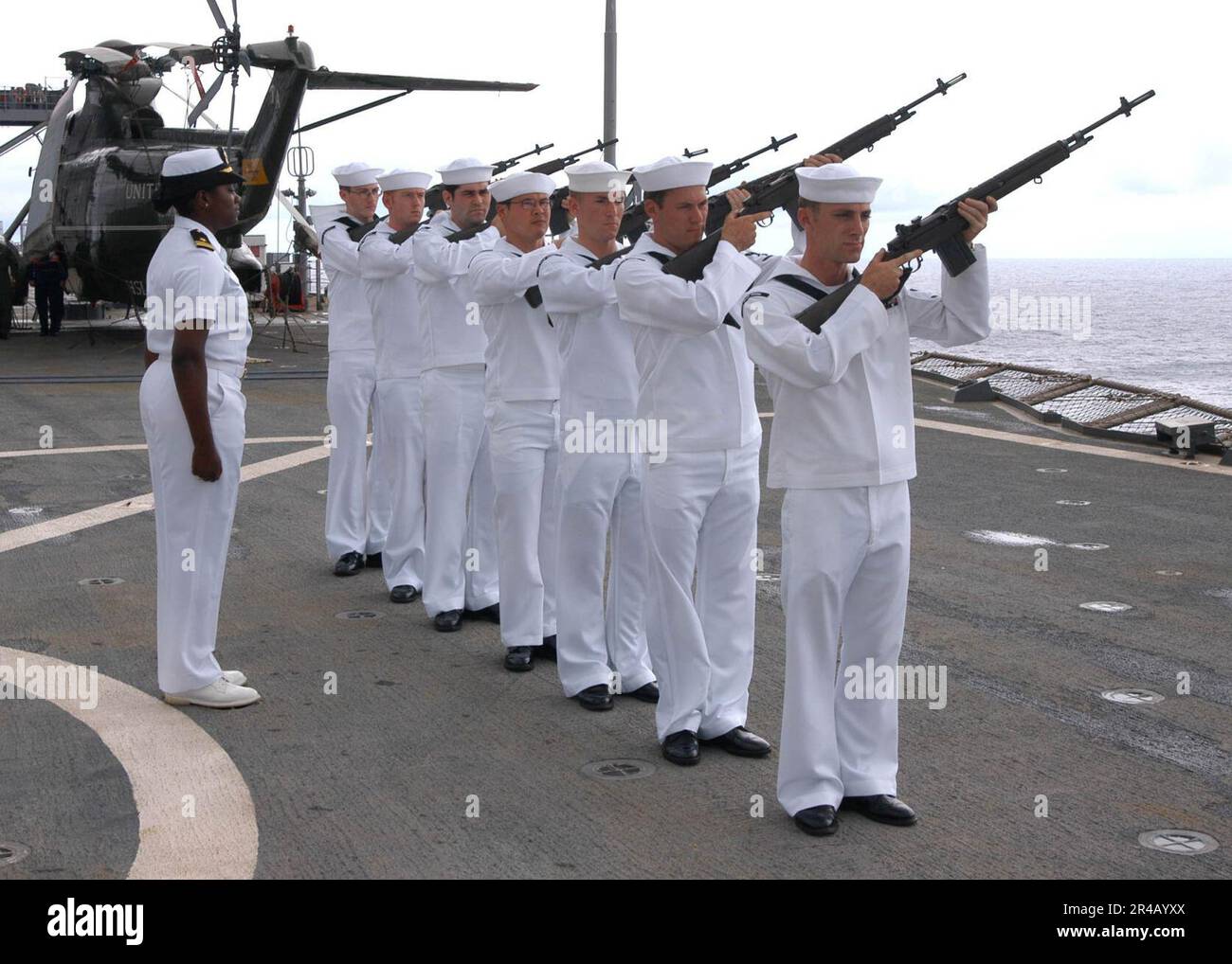 US Navy The Amphibious command ship USS Blue Ridge (LCC 19) Weapons ...