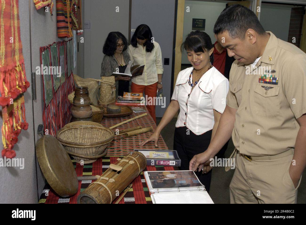 US Navy Chief Electrician's Mate assigned to Naval Station Everett ...