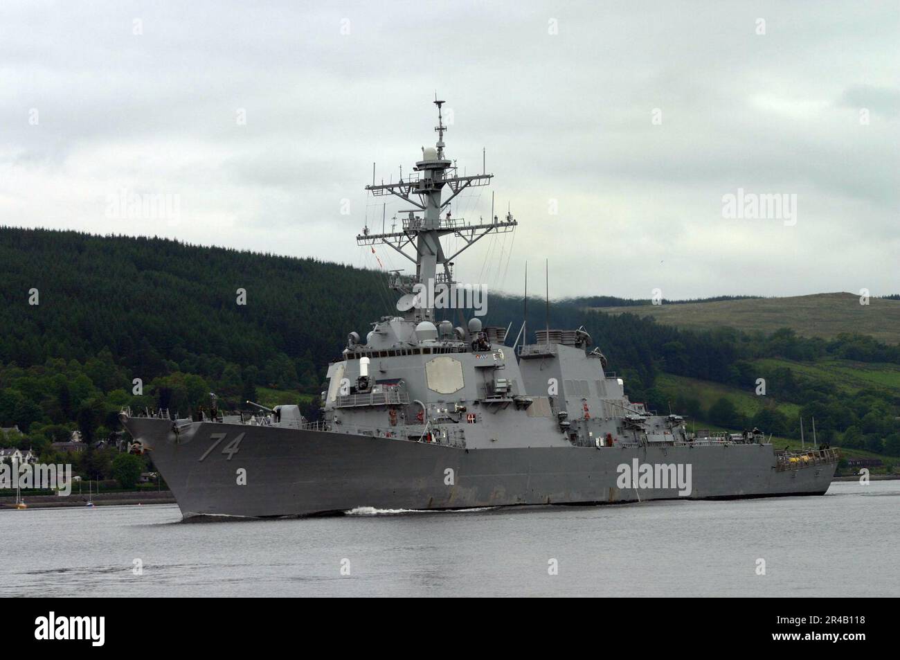 US Navy The guided missile destroyer USS McFaul (DDG 74) departs Clyde ...