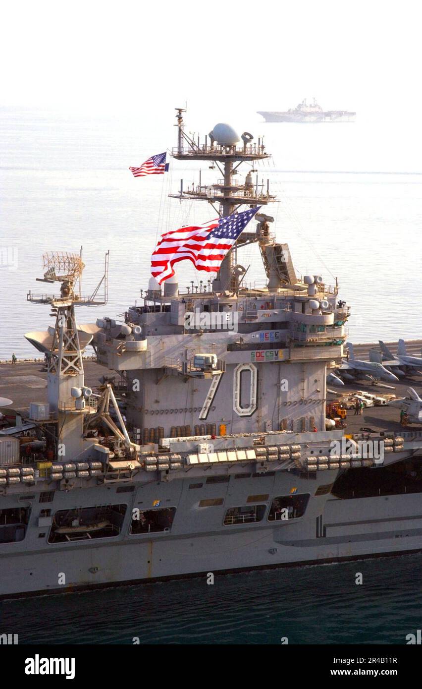 US Navy The Nimitz-class aircraft carrier USS Carl Vinson (CVN 70 ...