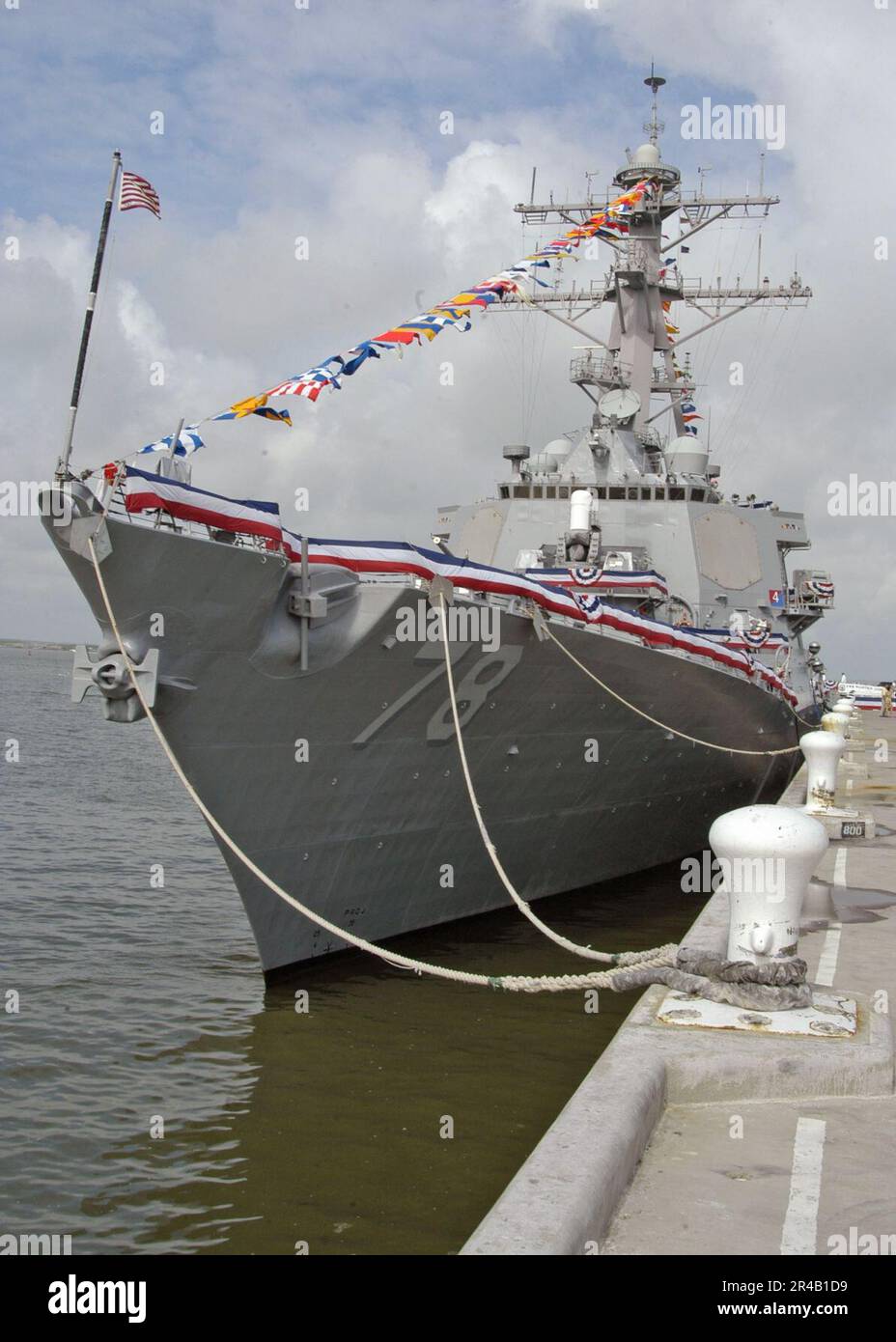 US Navy A port side view of the guided missile destroyer USS Porter ...