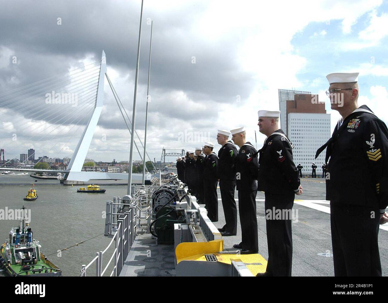 US Navy Sailors stationed aboard the amphibious assault ship USS Saipan ...