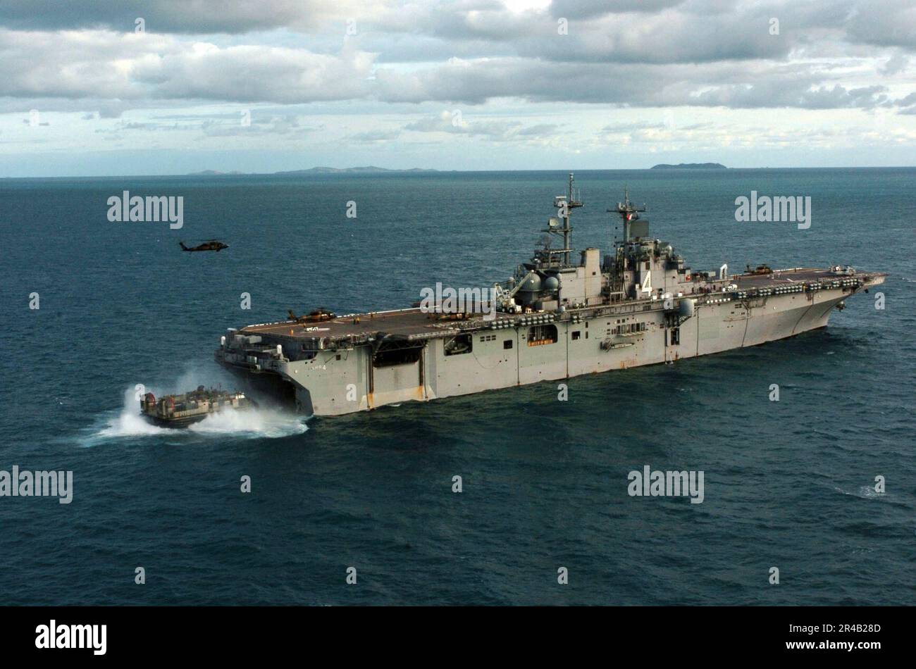 US Navy The amphibious assault ship USS Boxer (LHD 4) launches an ...