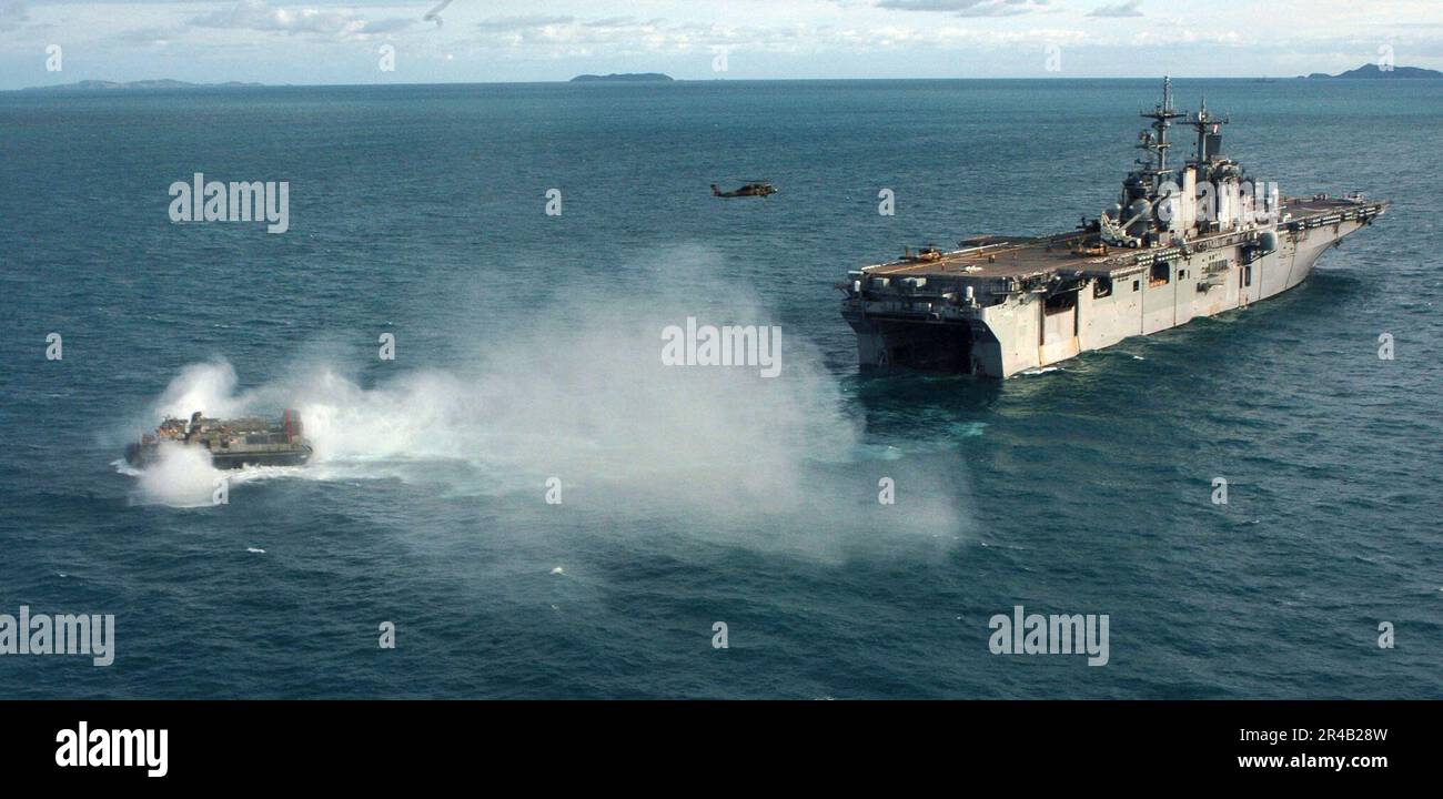 US Navy The amphibious assault ship USS Boxer (LHD 4) launches an ...