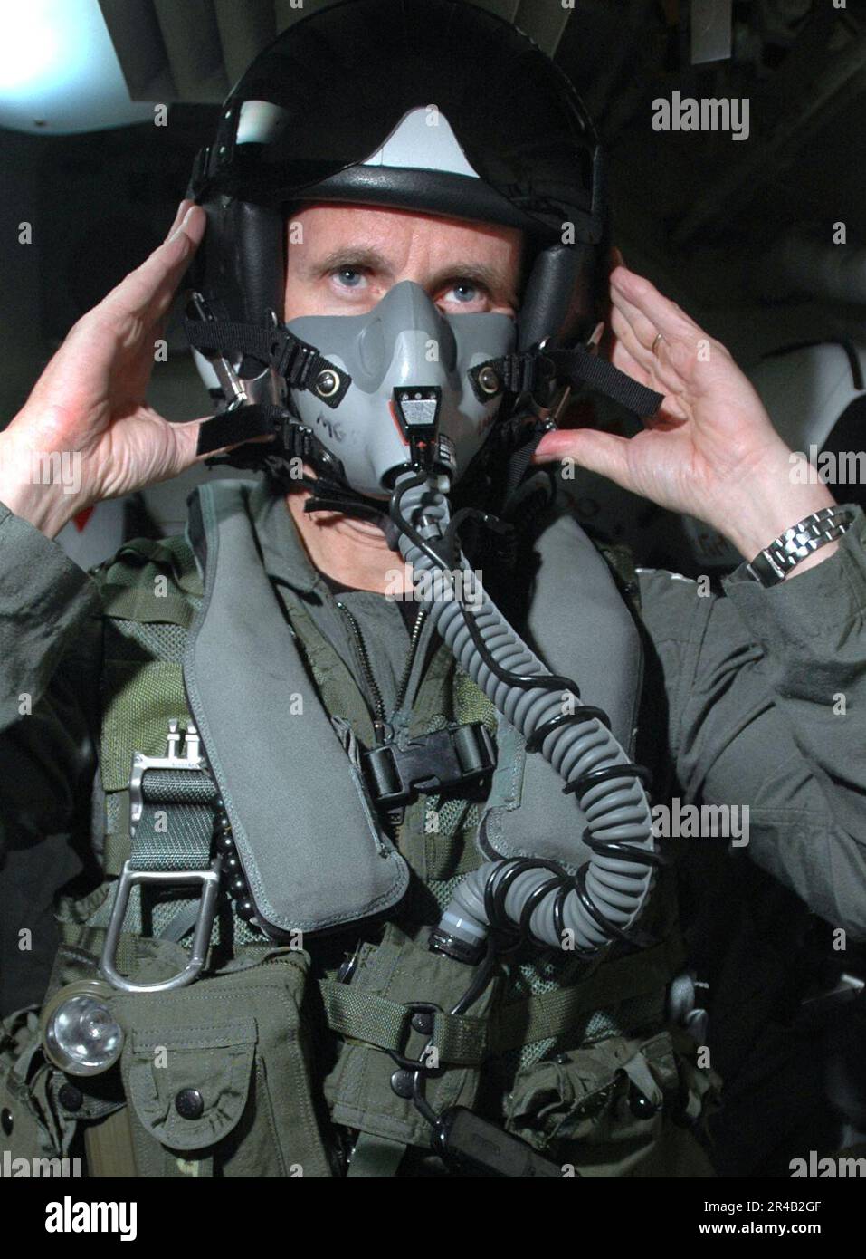 US Navy Commander, U.S. Seventh Fleet, Vice Adm. Jonathan W. Greenert ...