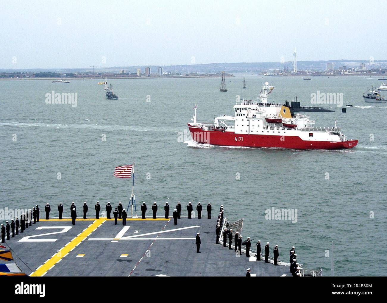 US Navy Sailors assigned to the amphibious assault ship USS Saipan (LHA ...