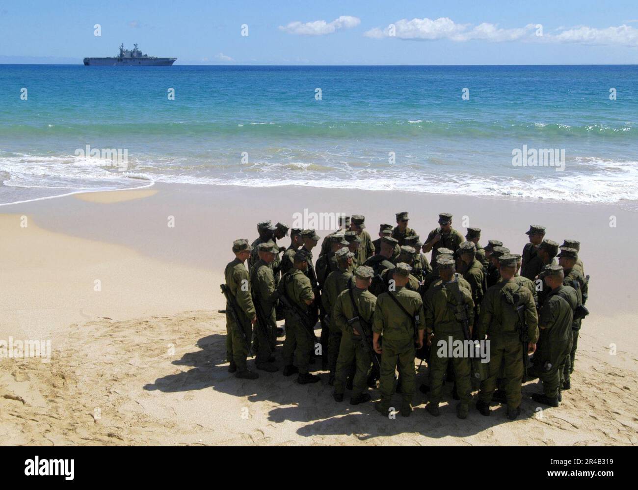 US Navy U.S. Marines assigned to the 3rd Amphibious Assault Battalion ...