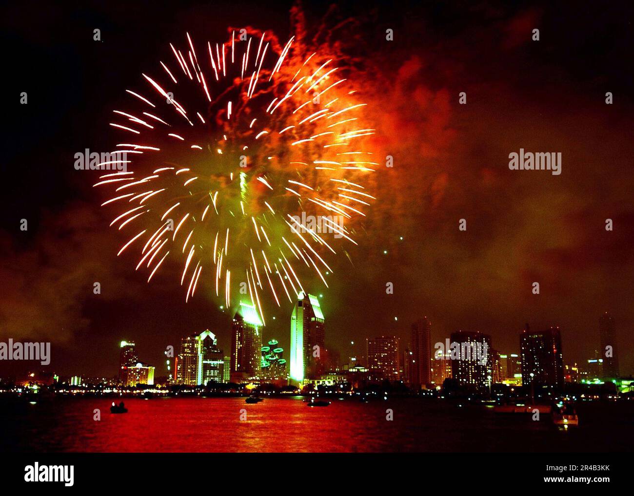 US Navy Fireworks light up the San Diego skyline during a 4th of July ...