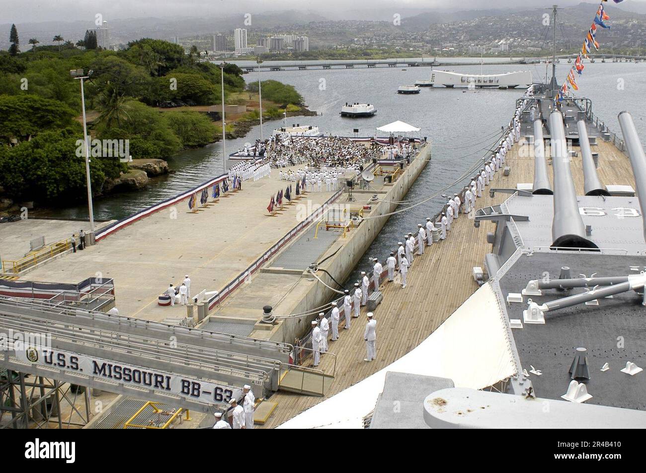 US Navy Adm. Gary Roughead relieves Adm. Walter F. Doran as Commander ...