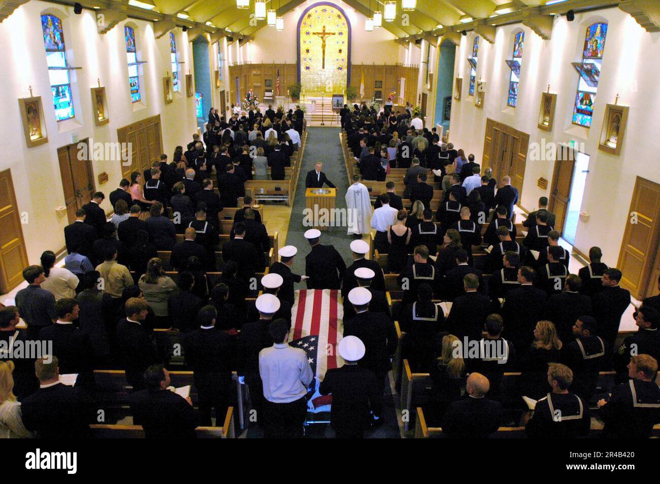 US Navy Senior Chief Petty Officer (SEAL), is carried into a funeral ...