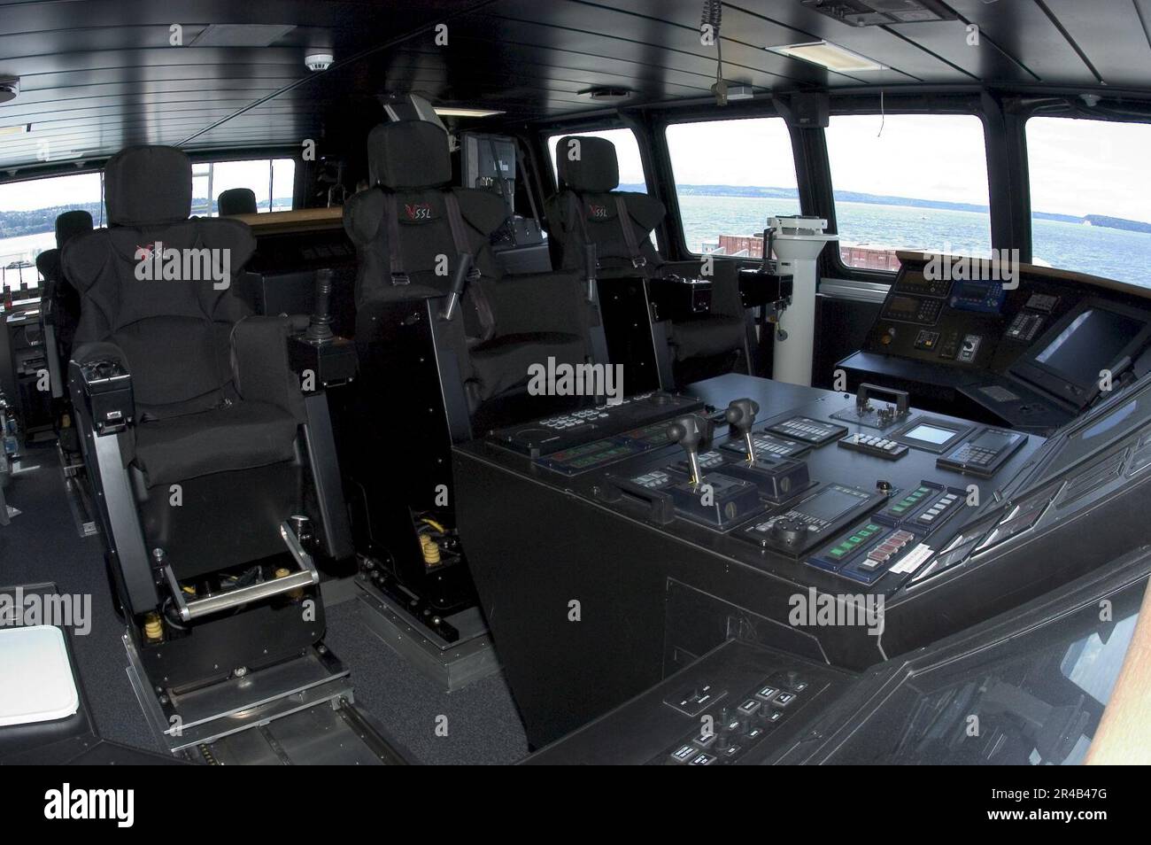 US Navy The Bridge aboard the U.S. Navy's newest ship, the Littoral ...