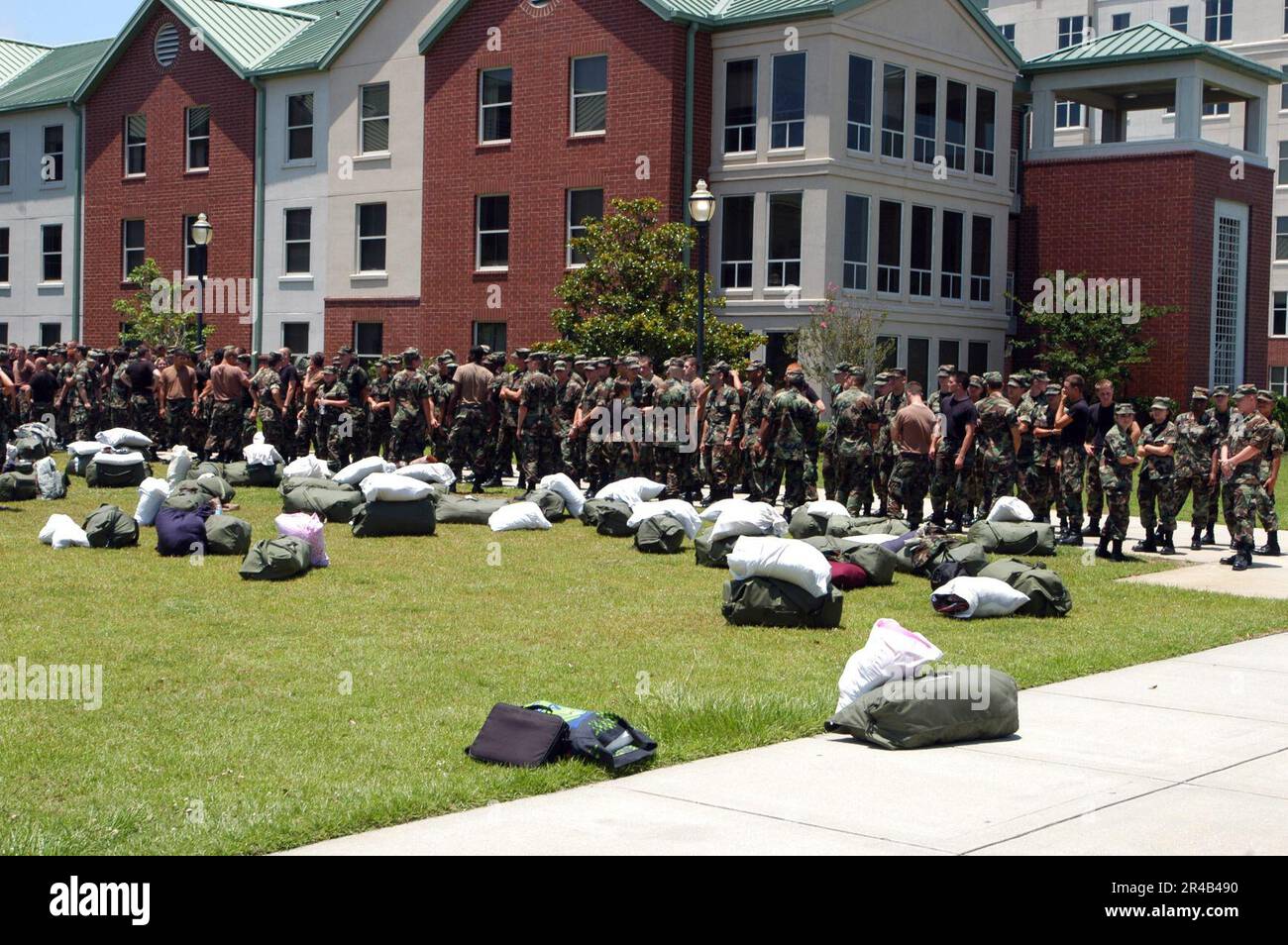 US Navy U.S. Marine Corps students from Naval Air Technical Training ...