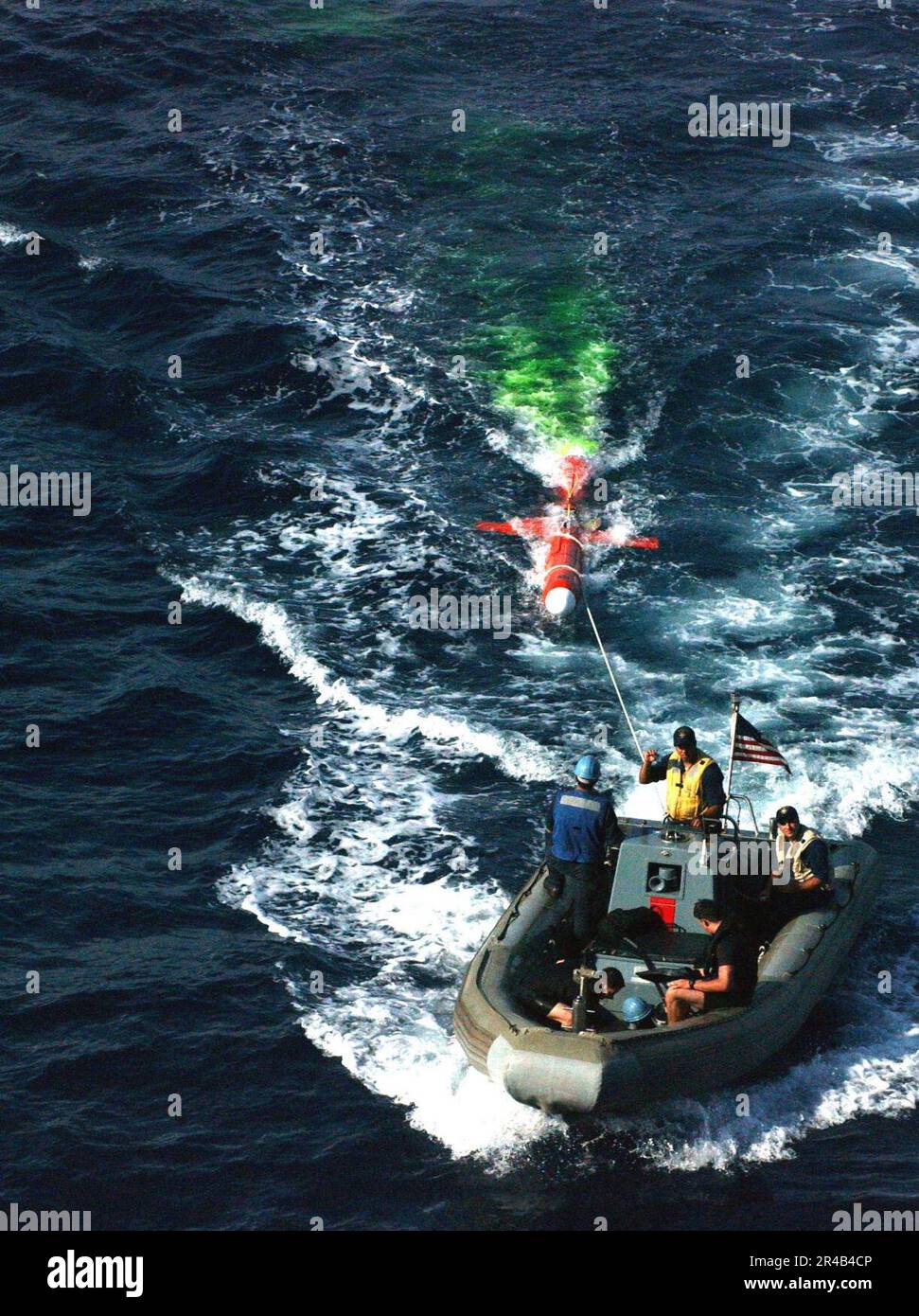 US Navy Search and rescue swimmers, assigned to the amphibious assault ...