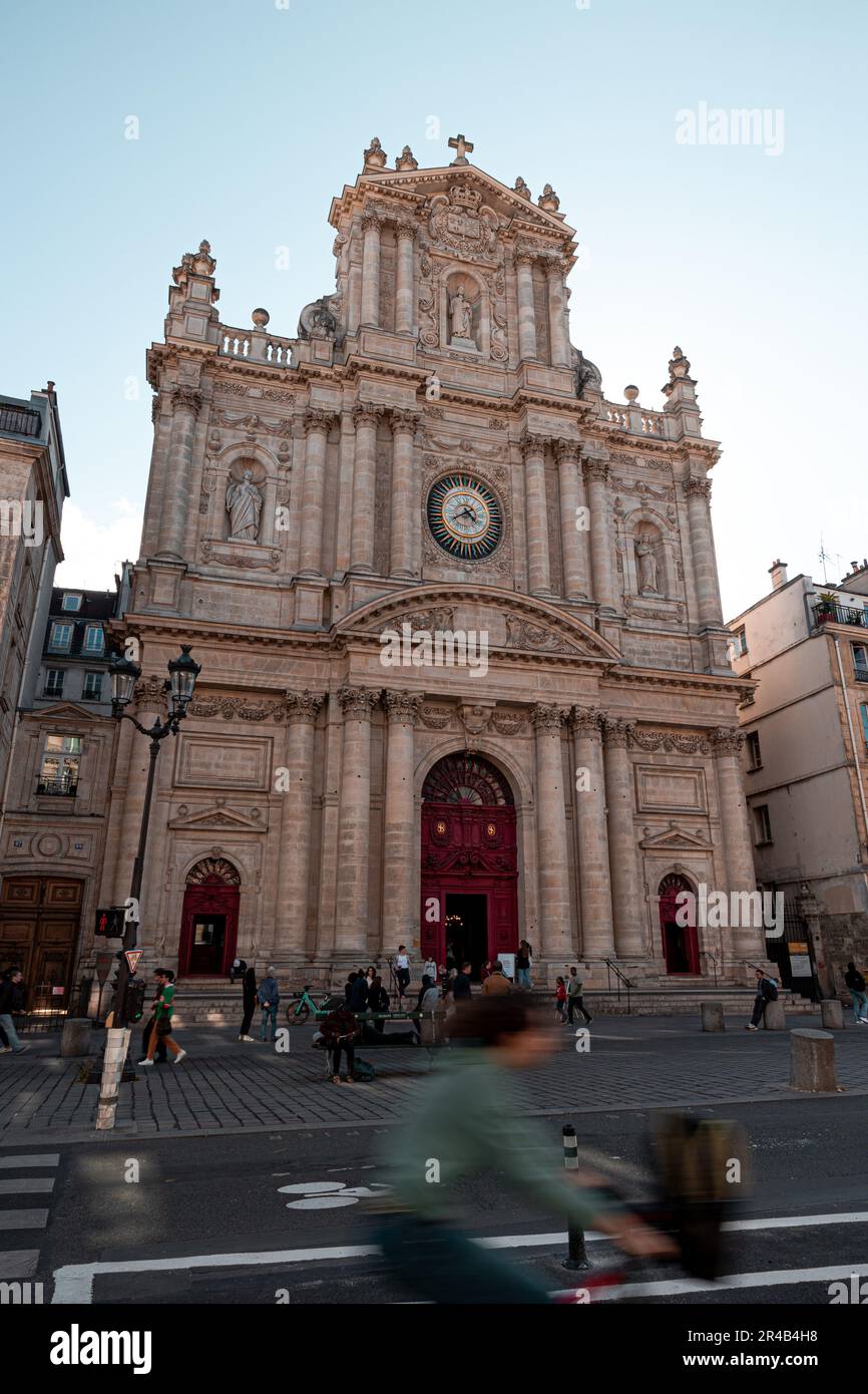 Beige church hi-res stock photography and images - Alamy