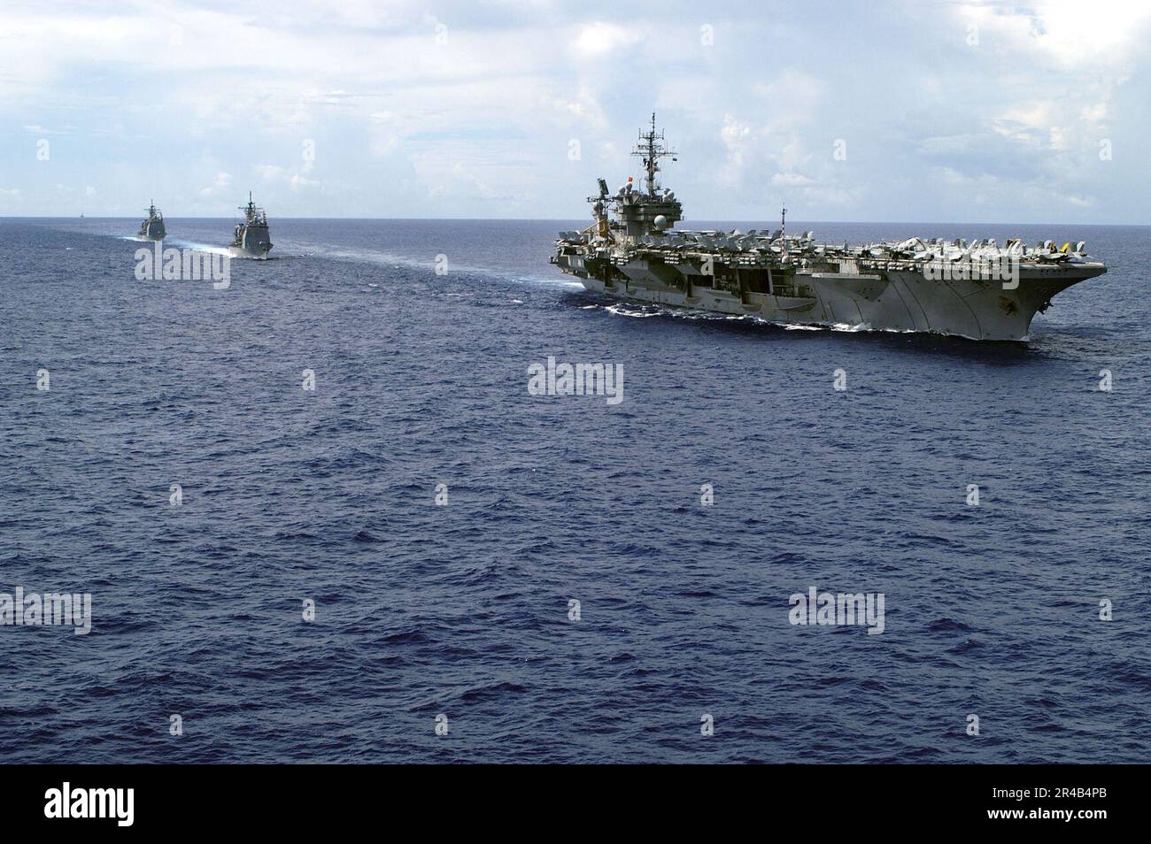 US Navy USS Cowpens (CG 63) and USS Chancellorsville (CG 62) prepare to ...