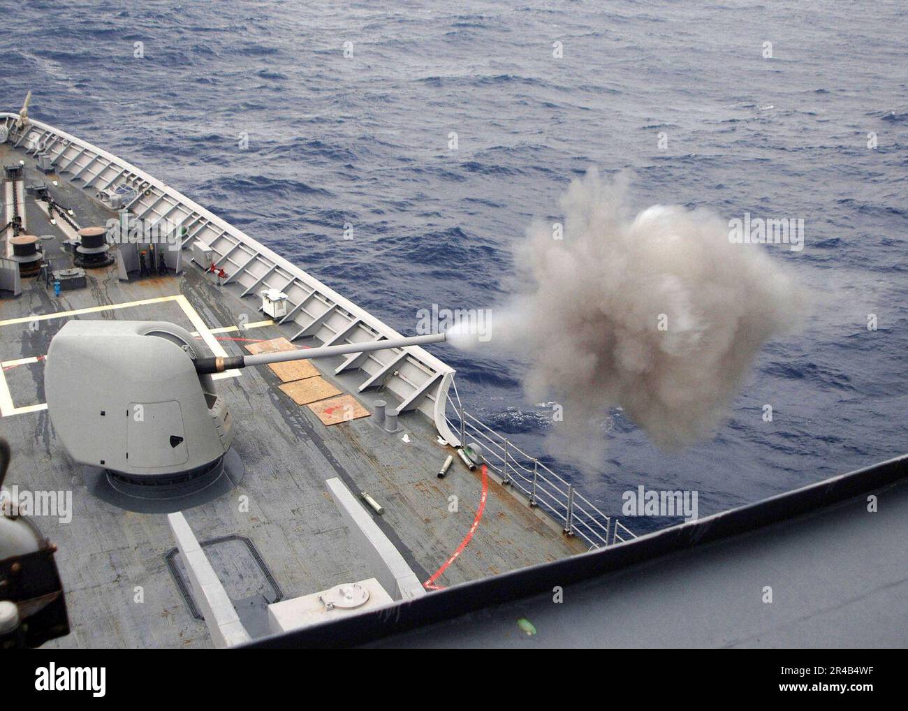 US Navy The guided missile cruiser USS Thomas S. Gates (CG 51) fires a ...