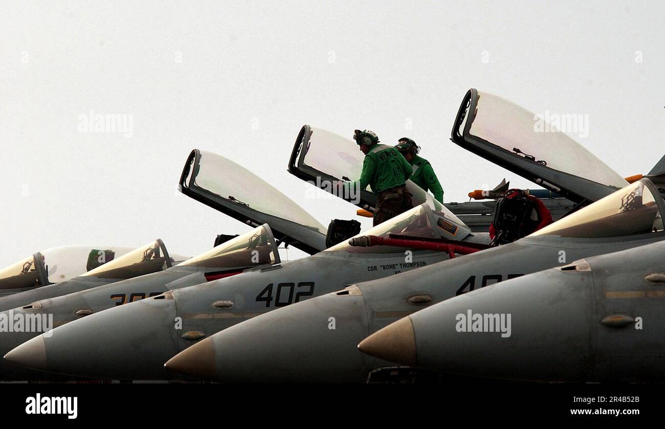 US Navy Maintenance personnel from the Stingers of Strike Fighter ...