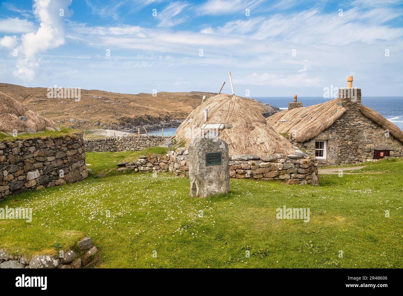 Gearrannan Black House Village, Restored thatched cottages. Carloway ...