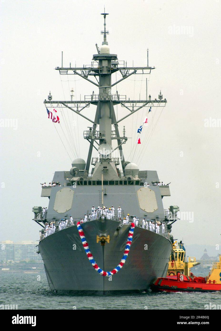 US Navy The Arleigh Burke-class guided missile destroyer USS Mustin ...
