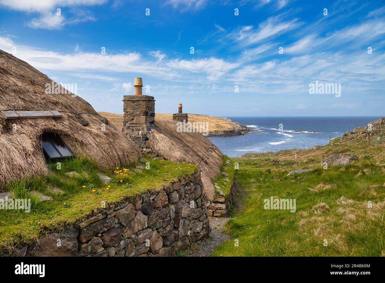 Gearrannan Black House Village, Restored thatched cottages. Carloway ...