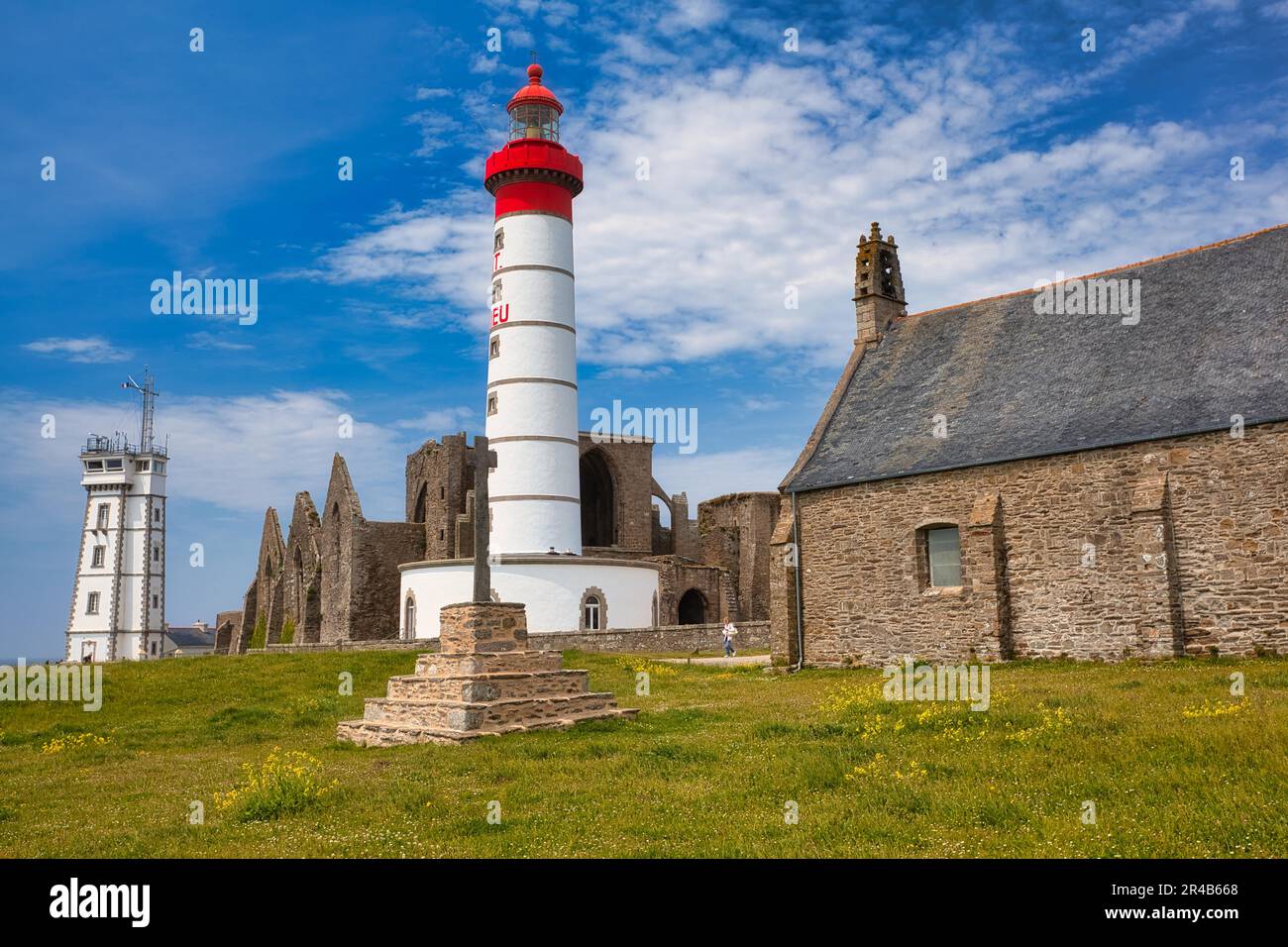 Phare de Saint-Mathieu, lighthouse, Department of Finisterre, Brittany ...