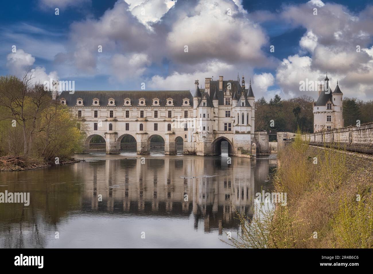 Chenonceau Castle, moated castle in the village of Chenonceaux in the ...