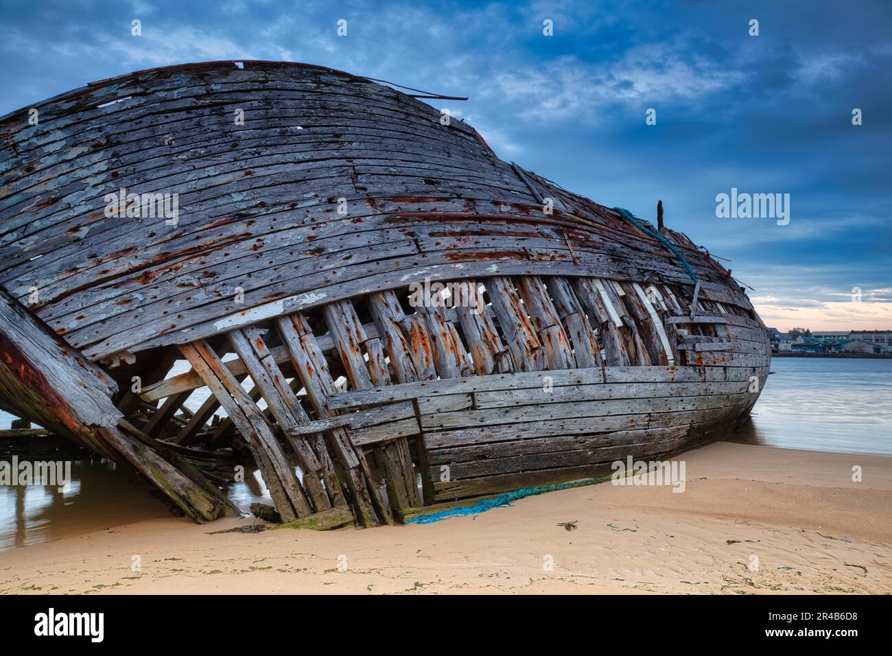 Underwater cemetery hi-res stock photography and images - Alamy