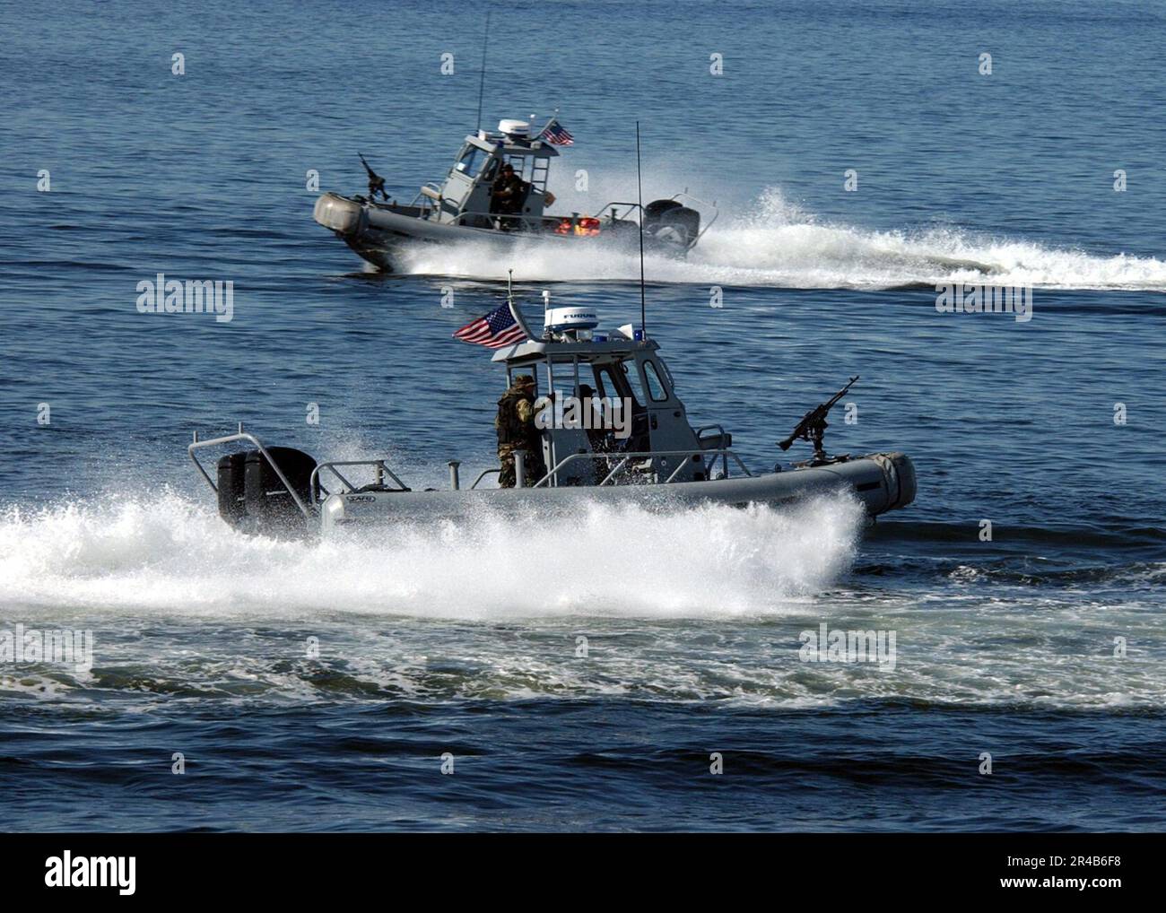 US Navy Sailors assigned to Mobile Security Squadron Three (MSS-3 ...