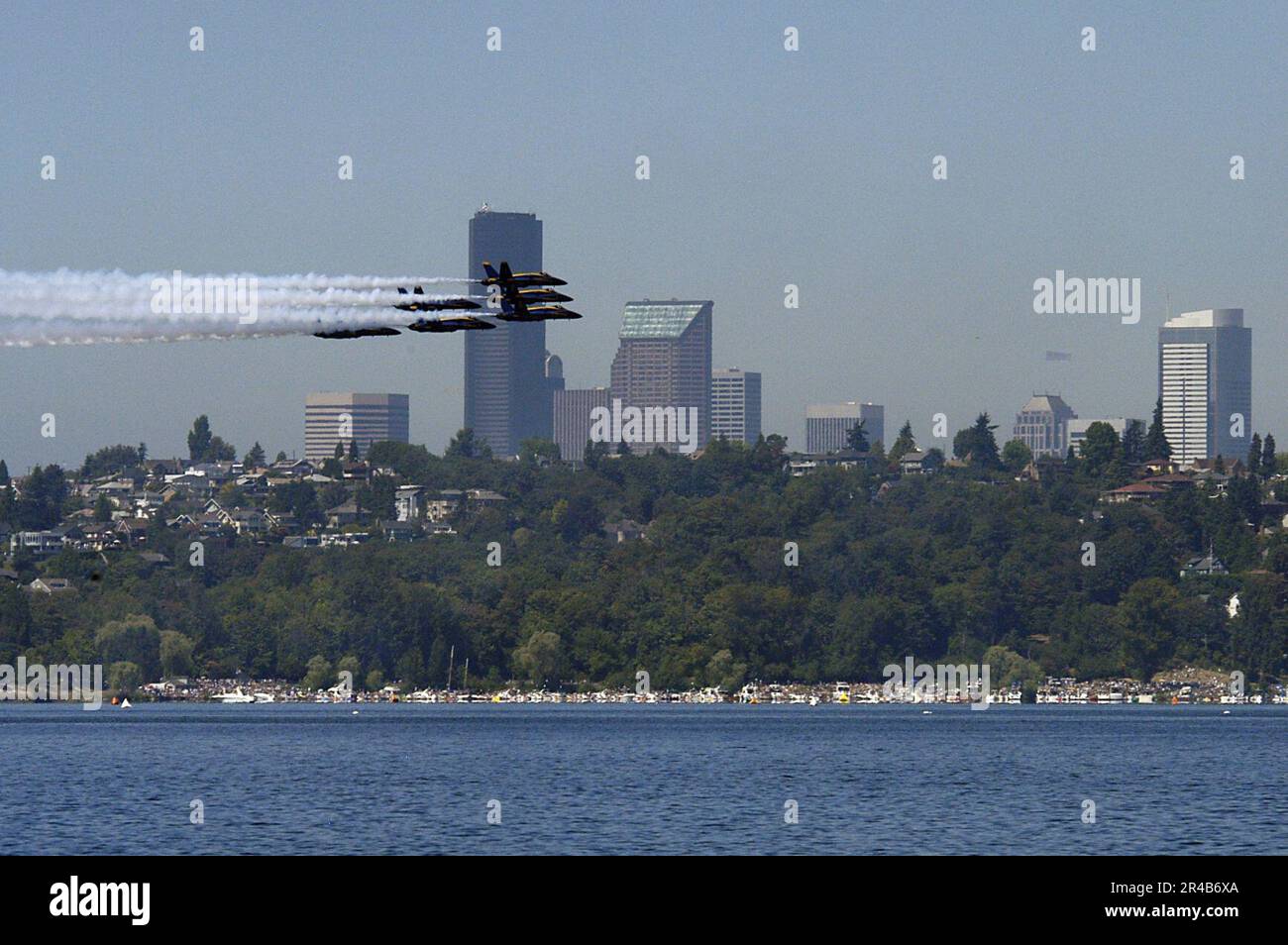 US Navy The U.S. Navy flight demonstration team, the Blue Angels fly ...