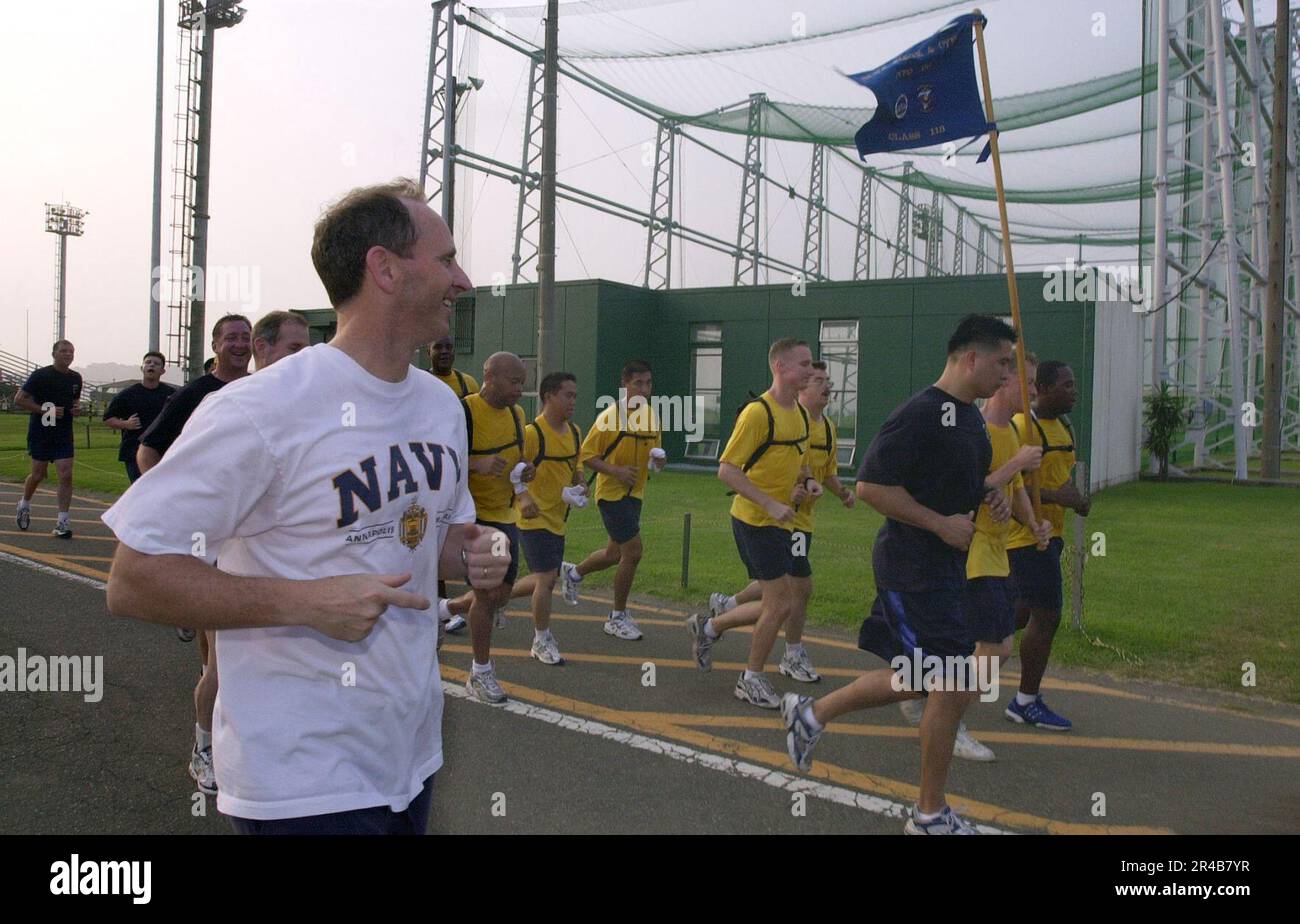 US Navy Commander, U.S. Seventh Fleet, Vice Adm. Jonathan Greenert ...