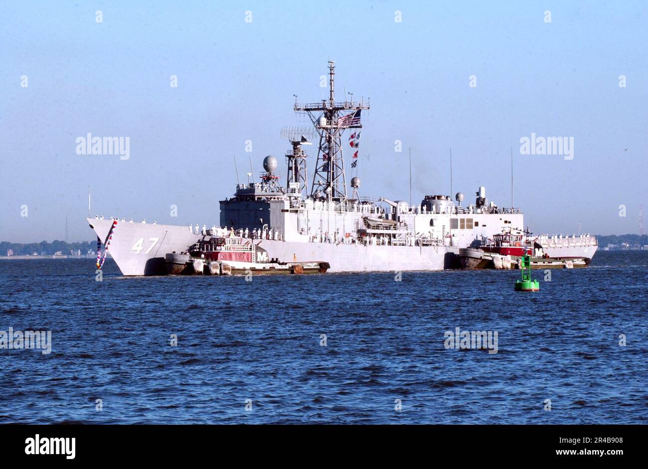 US Navy The crew of the guided missile frigate USS Nicholas (FFG 47 ...