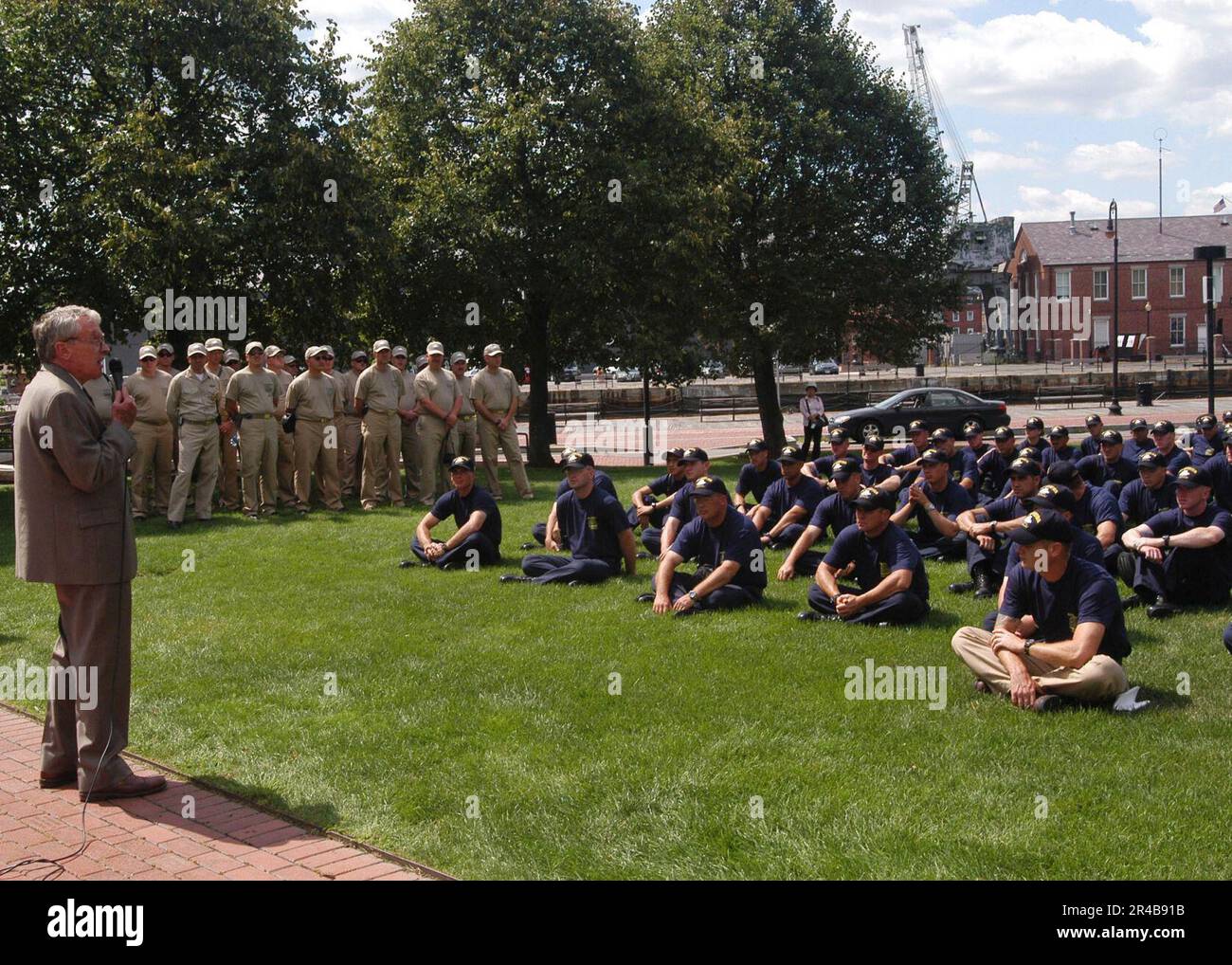 US Navy Medal of Honor recipient Capt. (ret) talks to the chief petty ...